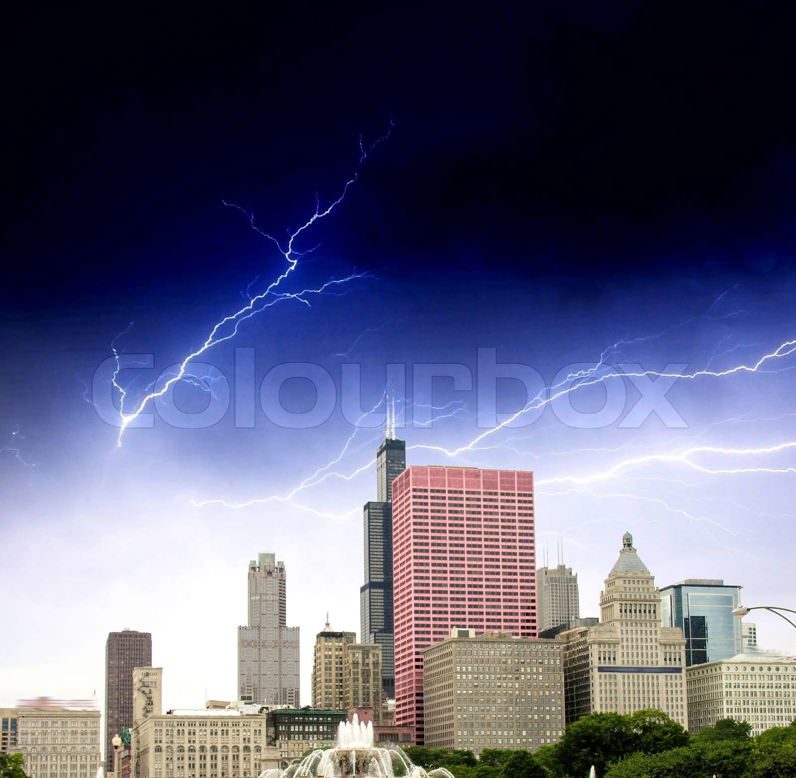 Chicago, Illinois Wonderful sky colors over city skyscrapers | Stock ...