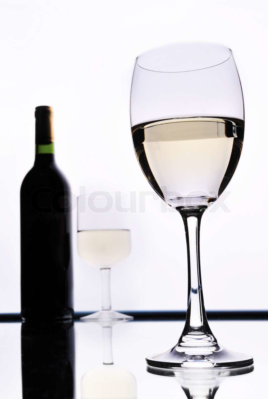 Weinglas | Stock Bild | Colourbox