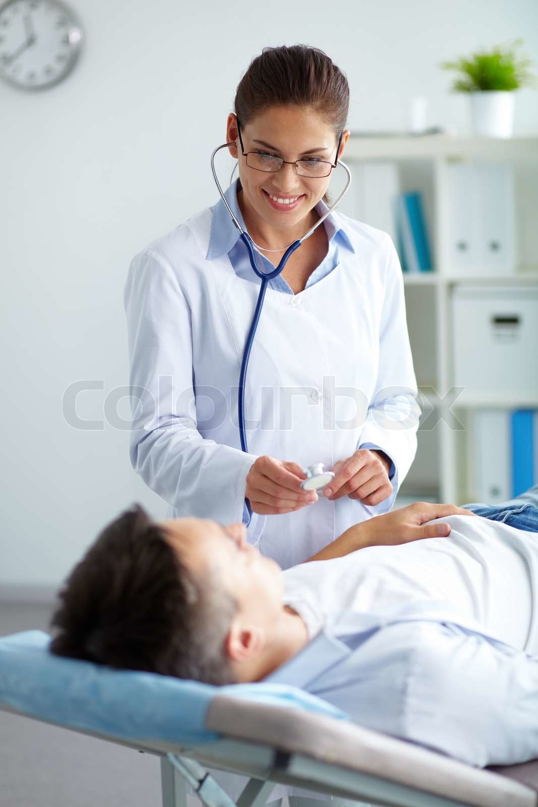 Medizinische Behandlung | Stock Bild | Colourbox