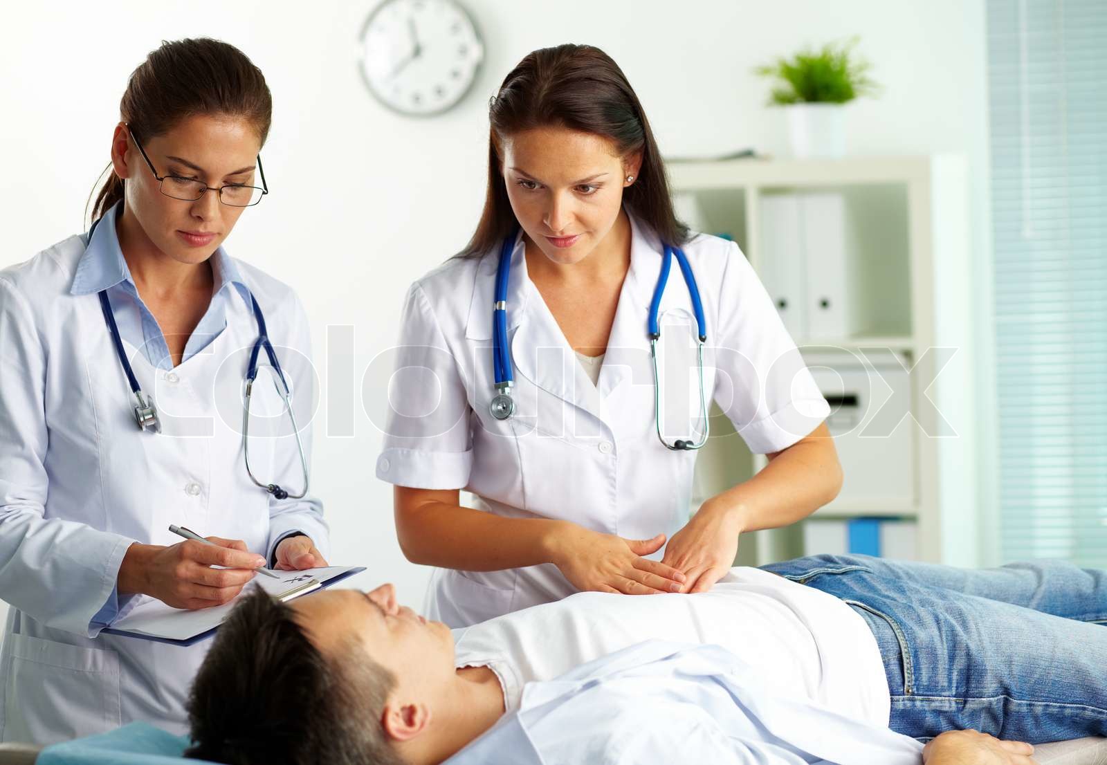 Medizinische Behandlung | Stock Bild | Colourbox