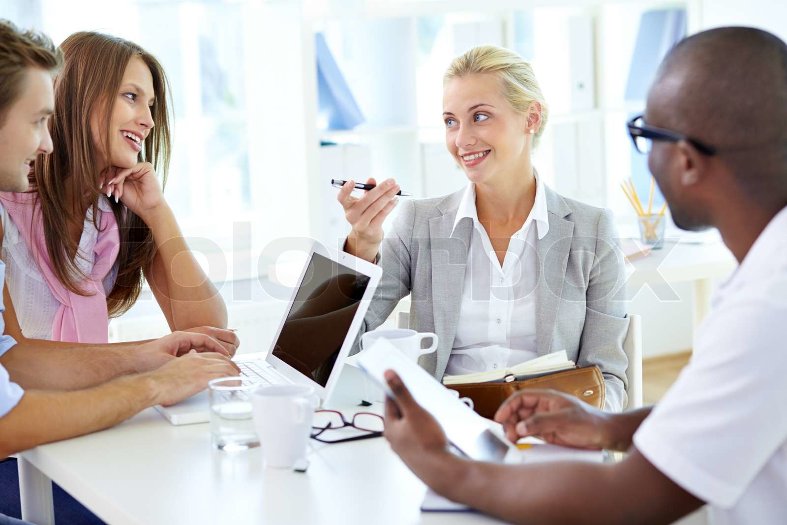 gør rapport | Stock foto | Colourbox