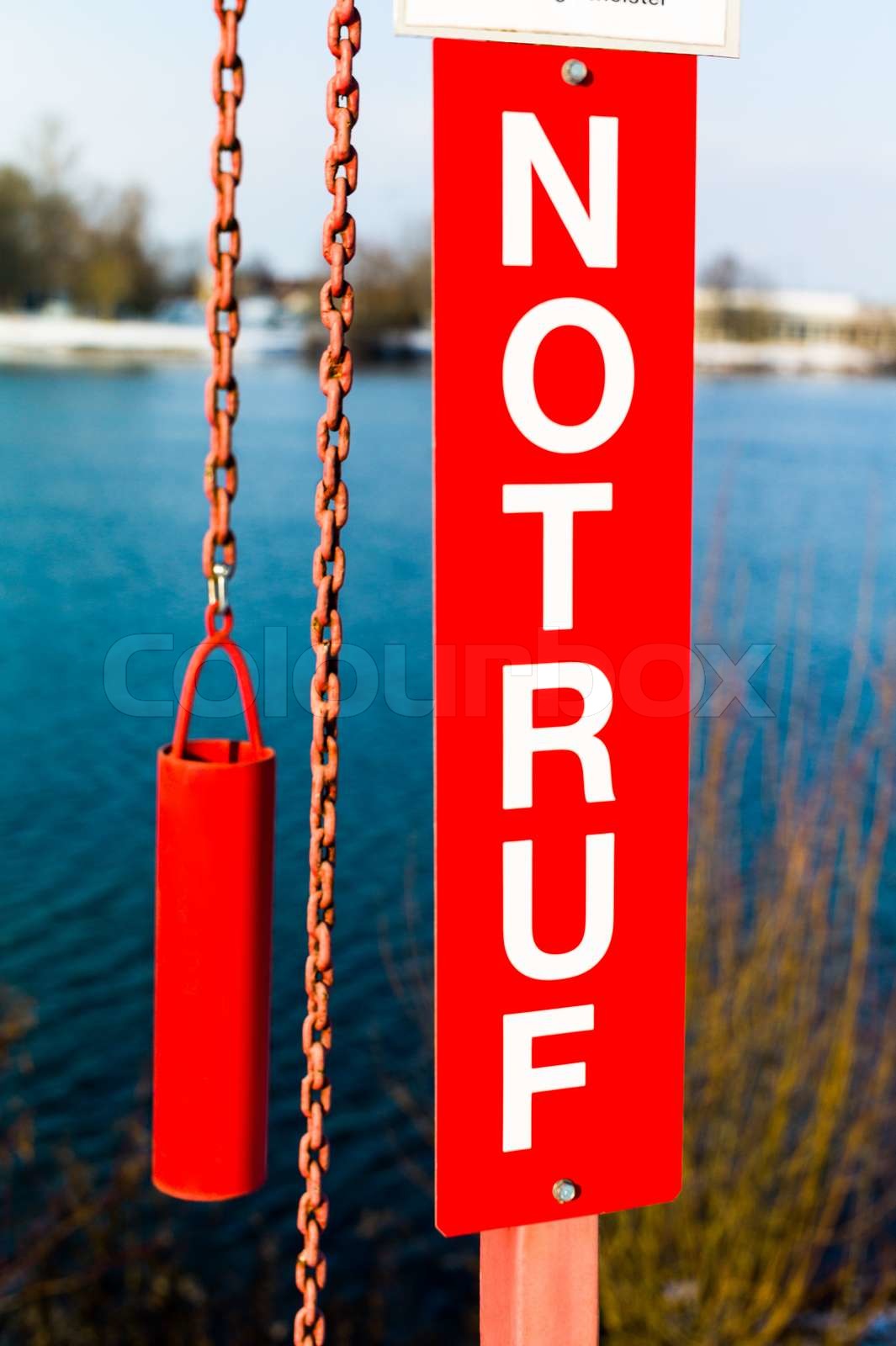 Notfall- Schild mit Schriftzug | Stock Bild | Colourbox