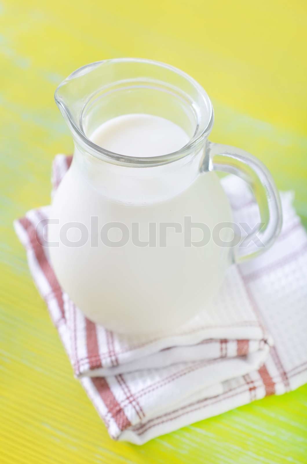 Milch | Stock Bild | Colourbox