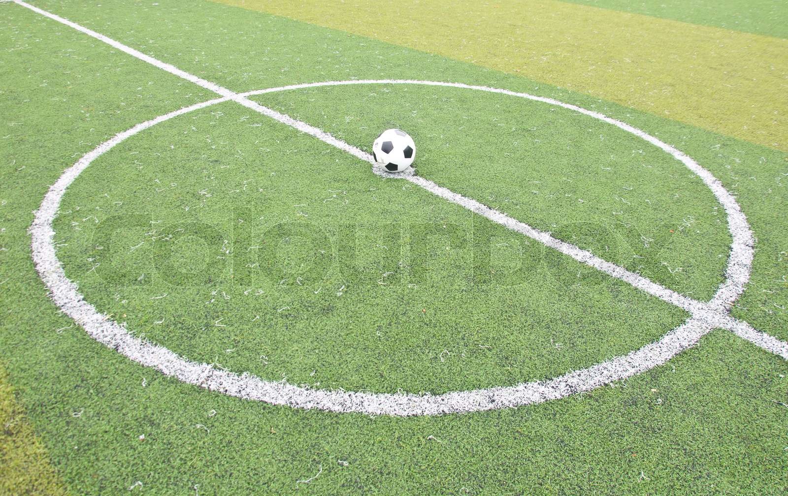 Kick-off | Stock Bild | Colourbox