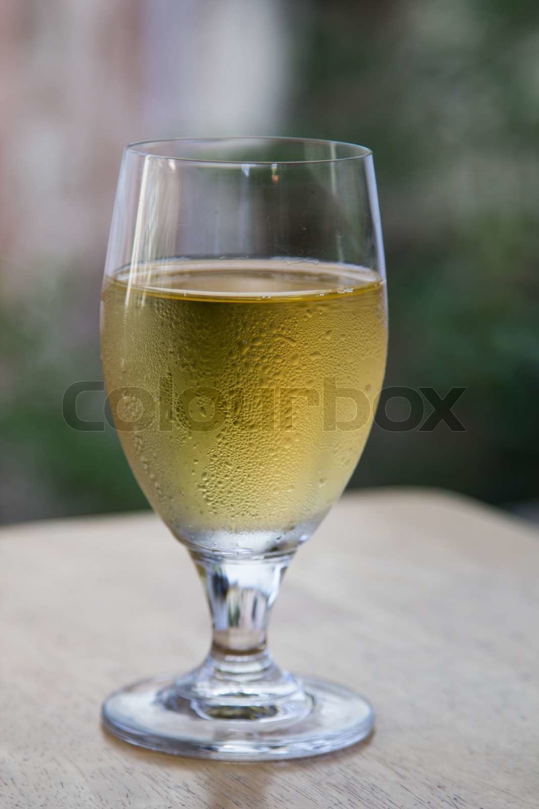 Weinglas | Stock Bild | Colourbox