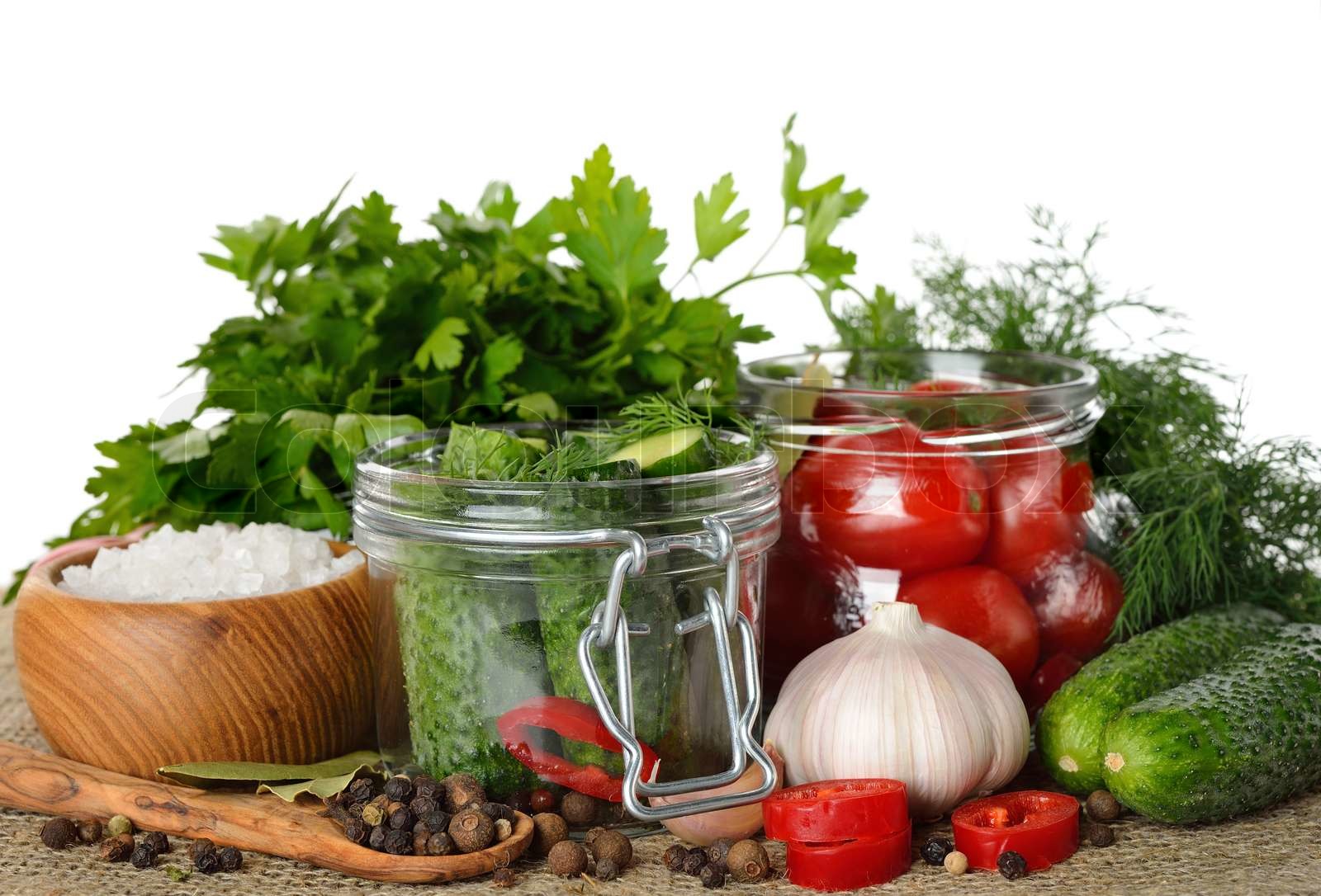 Ingredienser til bejdsning agurker og tomater | Stock foto | Colourbox