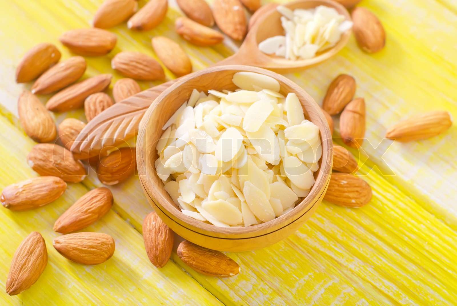 Mandel | Stock Bild | Colourbox