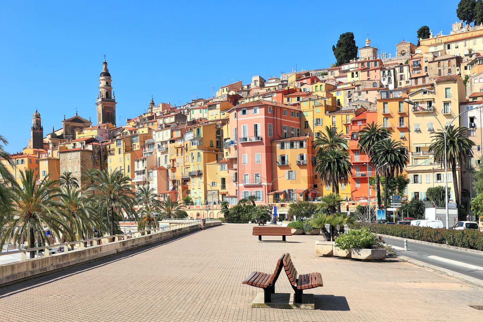 Promenade und der Stadt Menton in Frankreich | Stock Bild | Colourbox