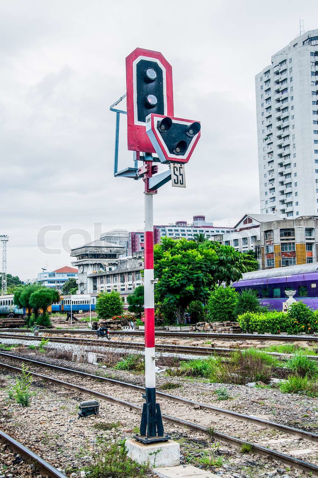 Zug Signal pole | Stock Bild | Colourbox