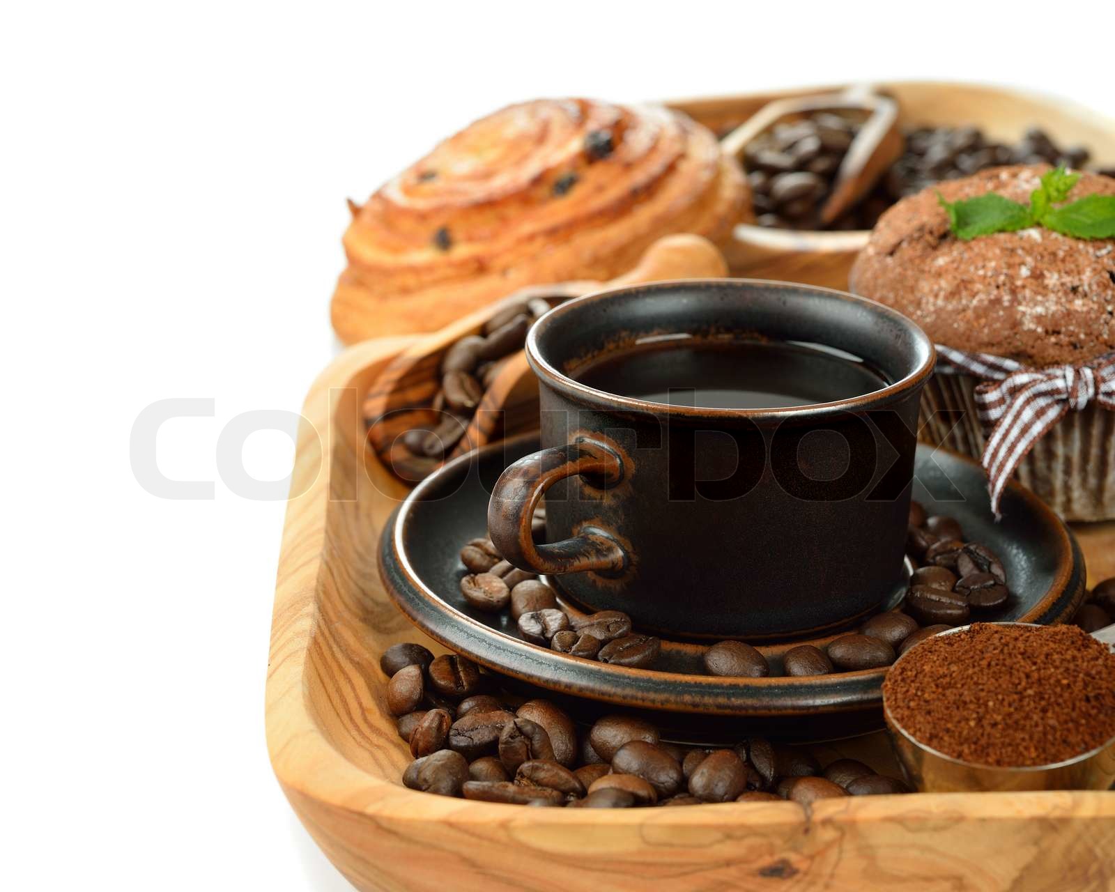 Kaffe på en træbakke | Stock foto | Colourbox