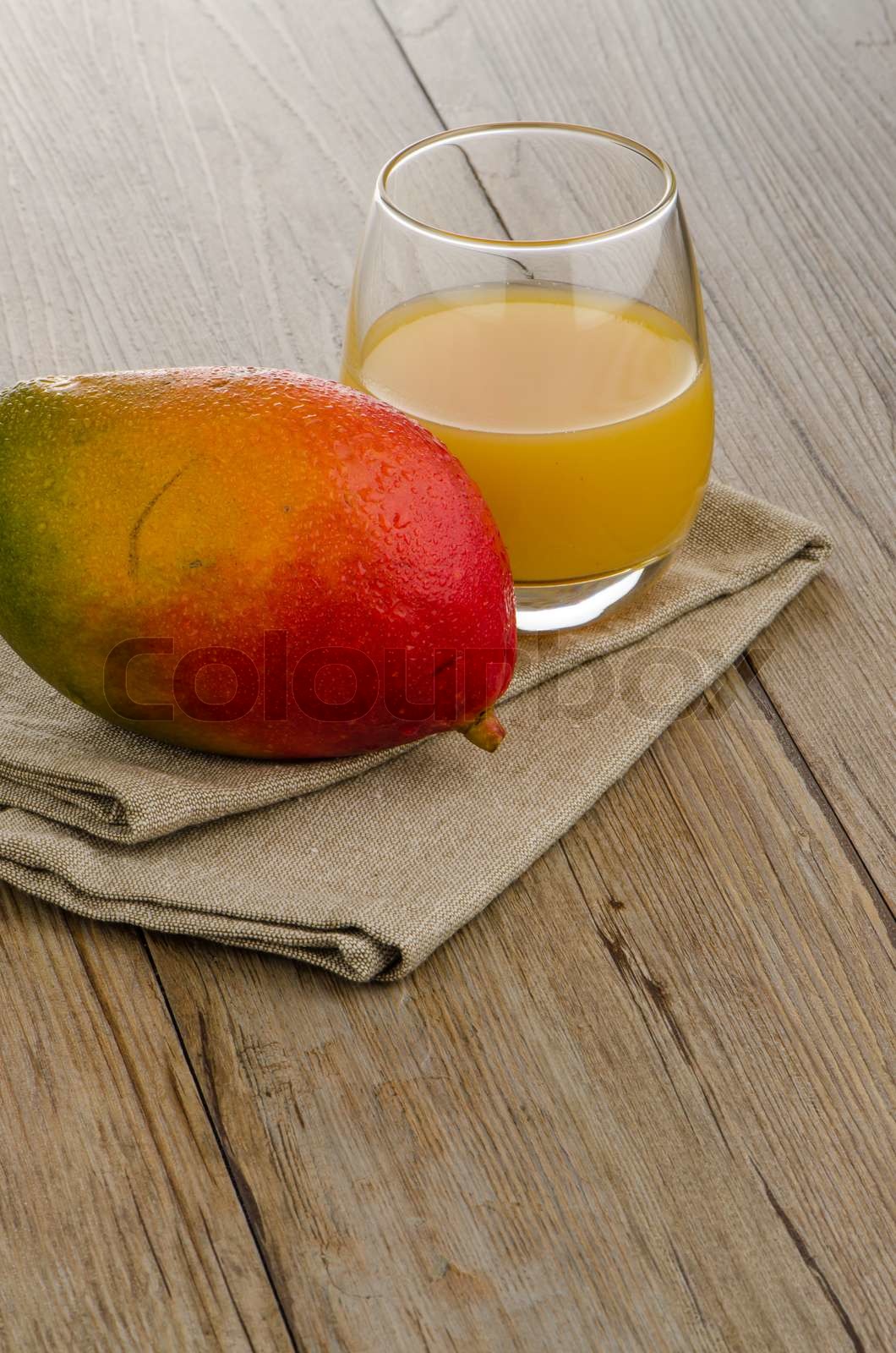 Frische Mango-Saft | Stock Bild | Colourbox