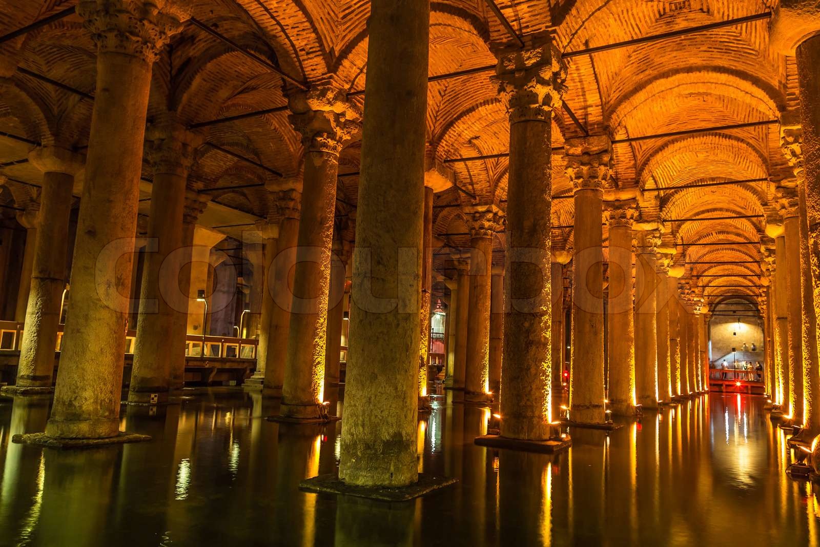 Basilikaen cisterne " Sunken Palace" , eller " Sunken cisterne " , er ...