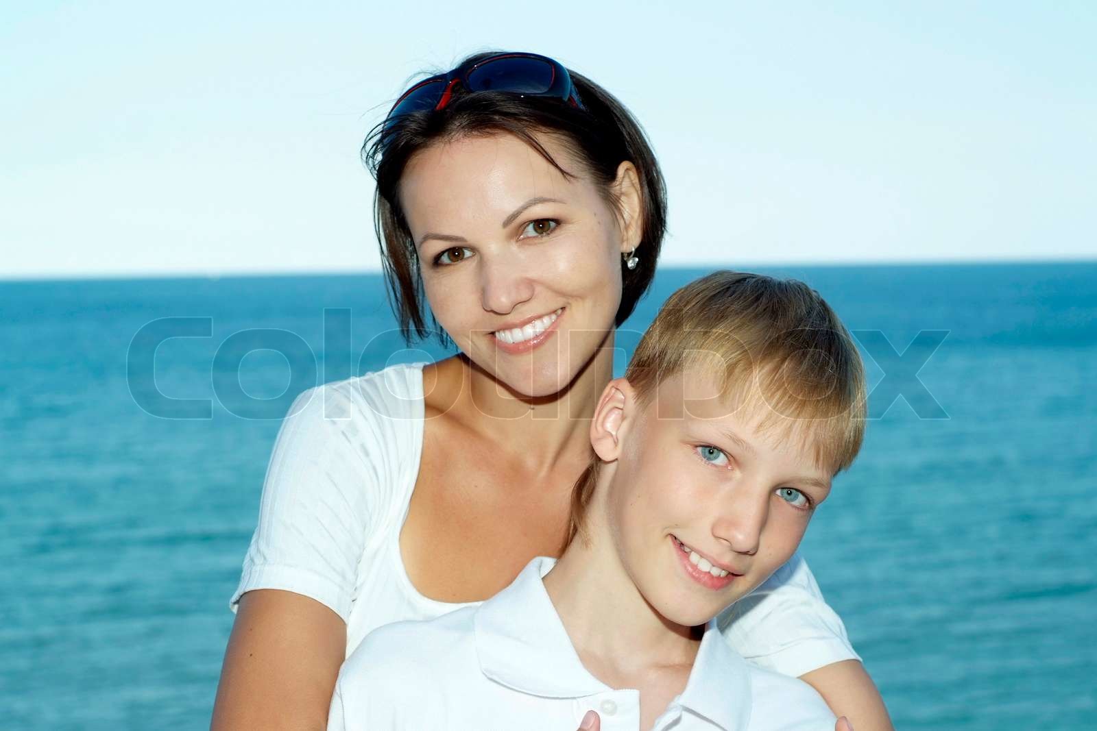 Mutter mit ihrem Sohn | Stock Bild | Colourbox