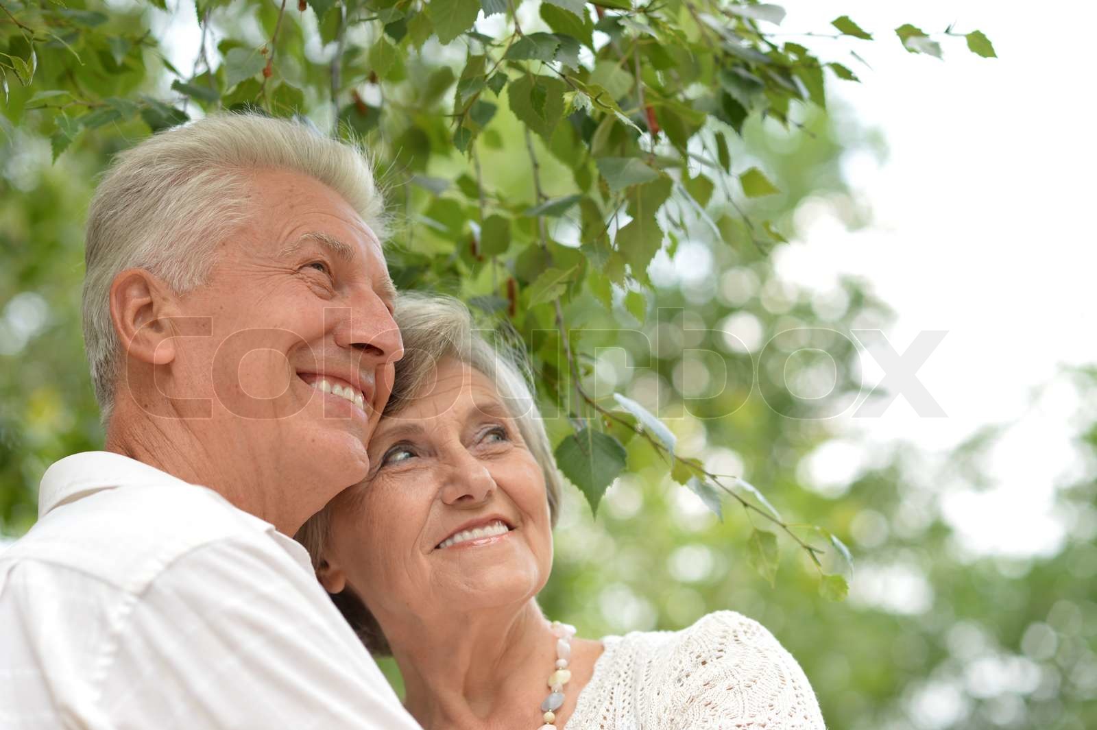 liebevolle älteres Ehepaar | Stock Bild | Colourbox