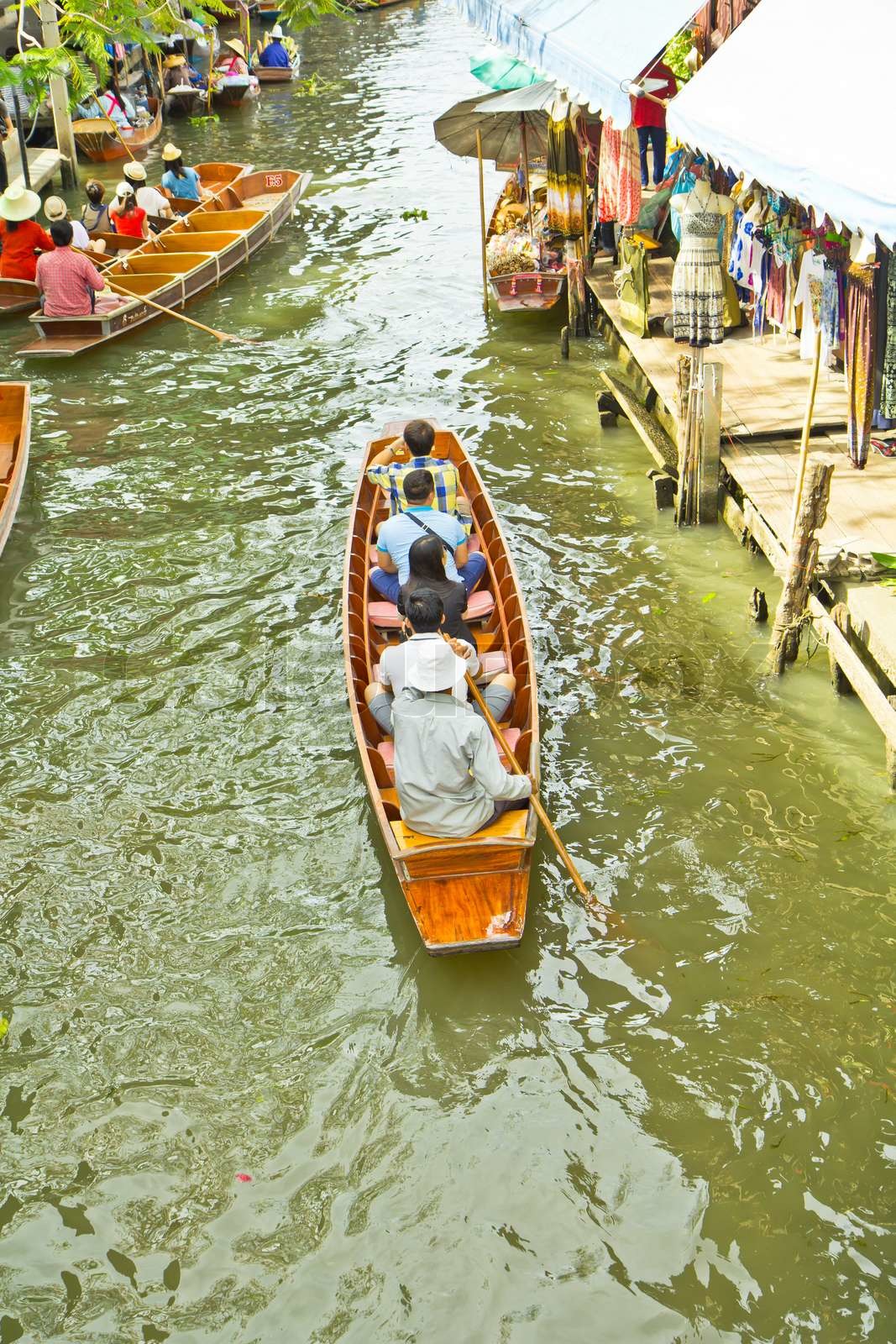 Damnoen Saduak Floating Market in der Nähe von Bangkok in Thailand ...