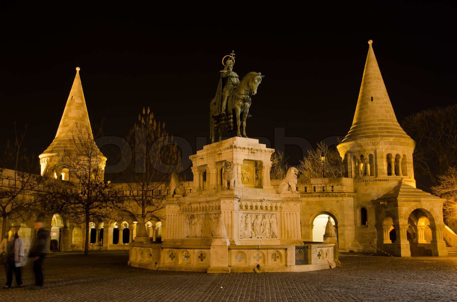 Statue des Heiligen Stephan I. in Front of Fischerbastei bei Buda ...