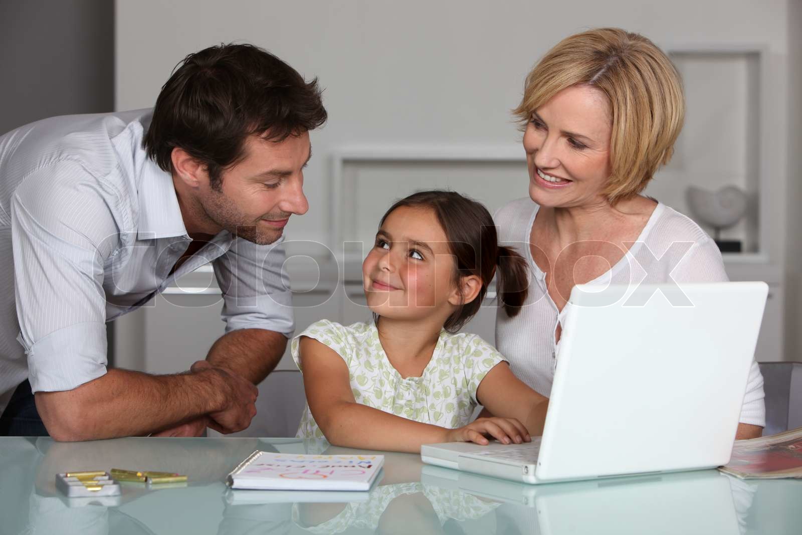 Eltern und Jugendliche Tochter | Stock Bild | Colourbox