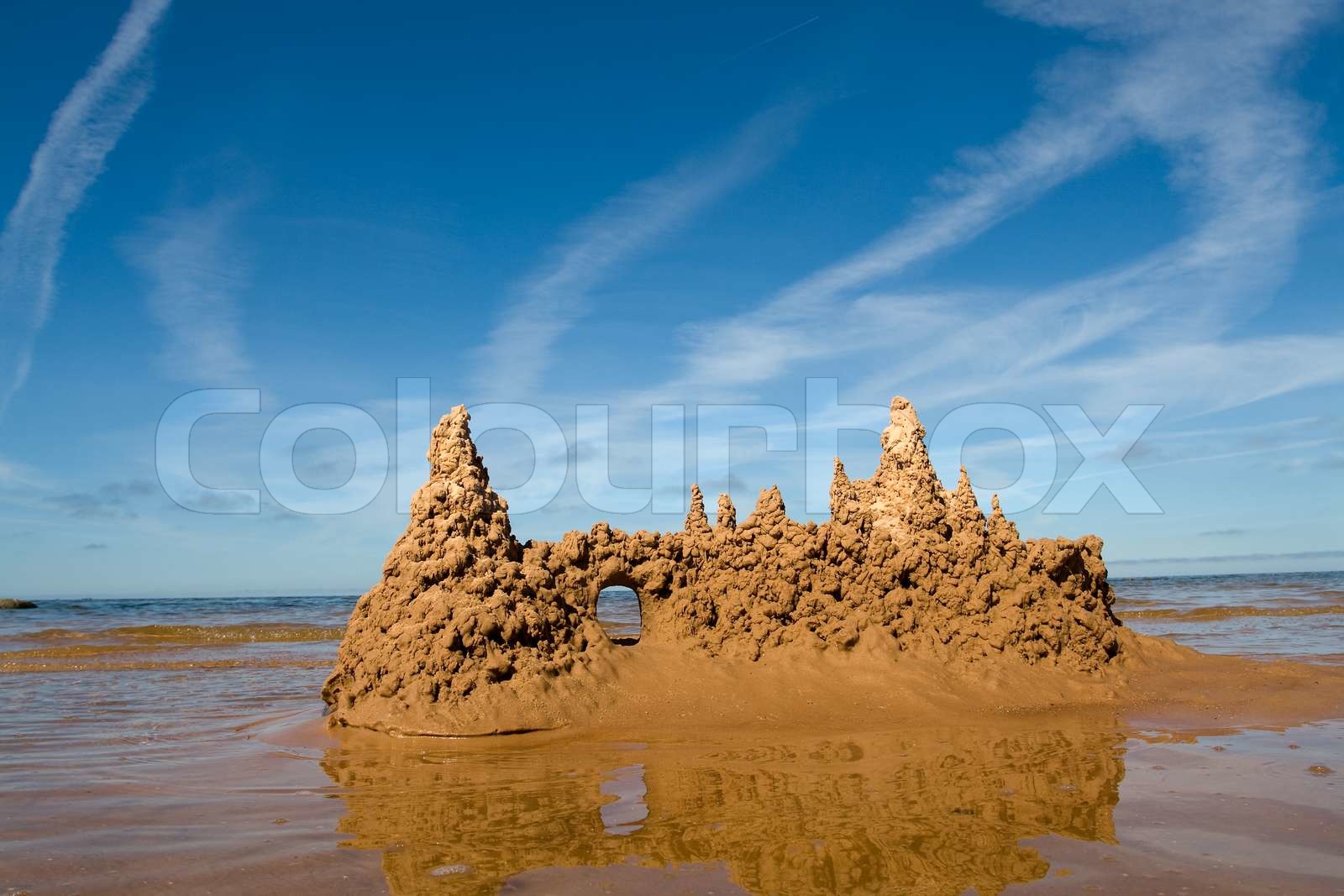 Sandburg am Strand | Stock Bild | Colourbox