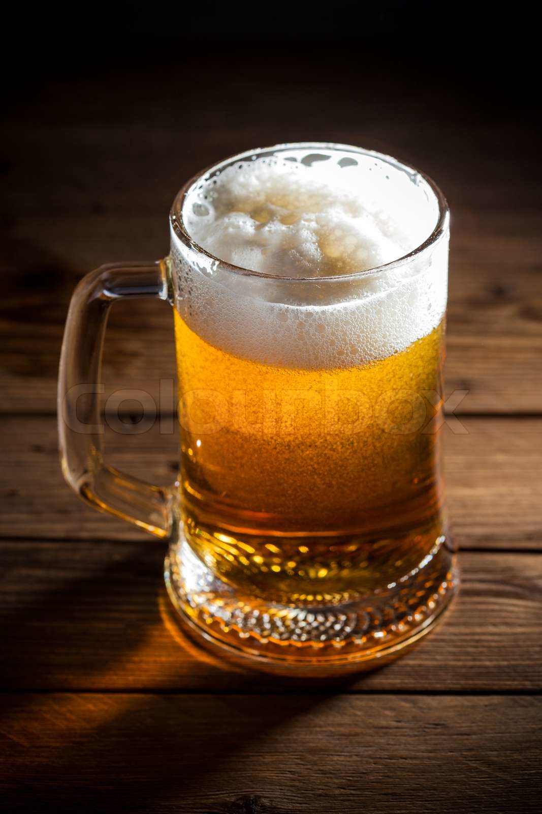 Becher Bier | Stock Bild | Colourbox