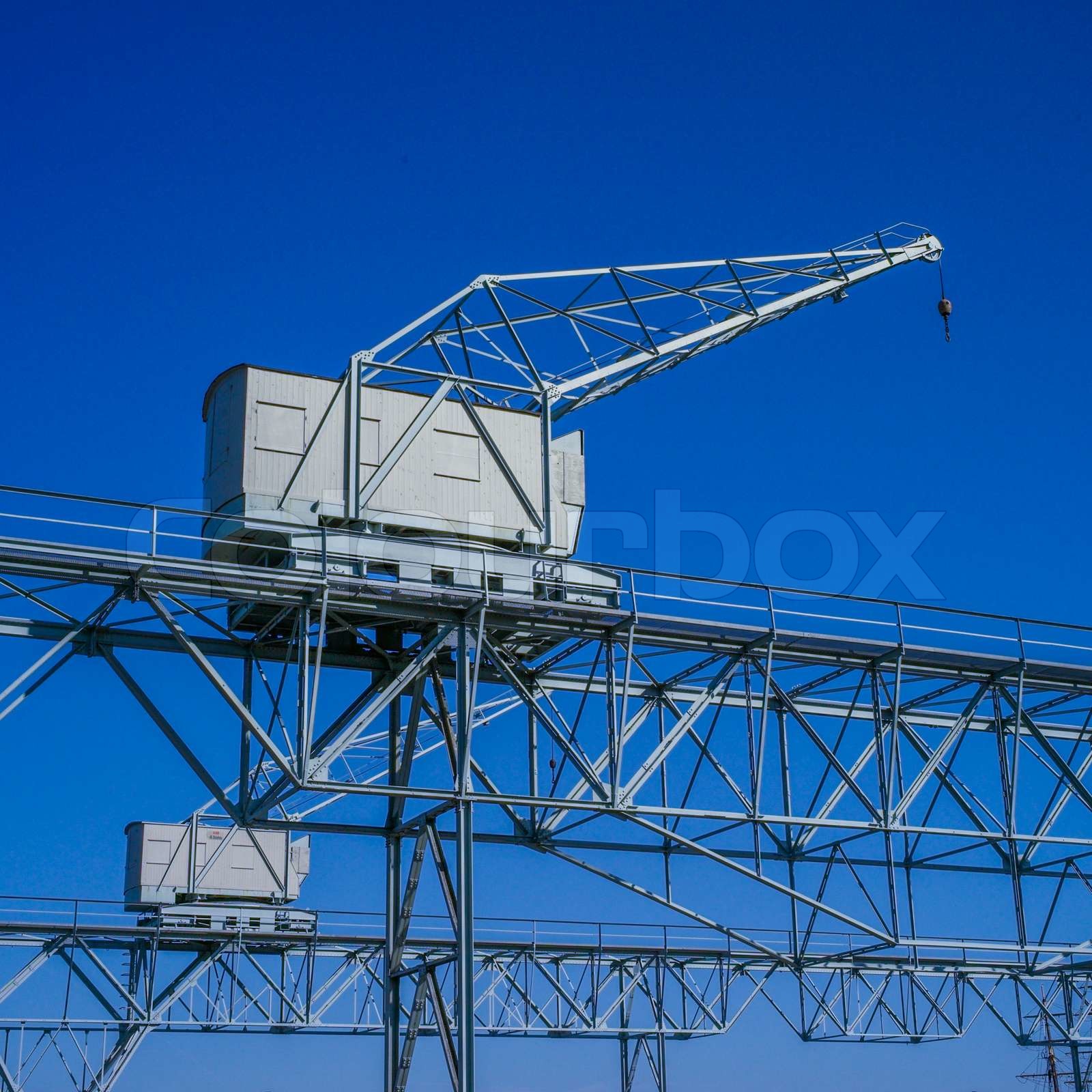 Kraner i havn. | Stock foto | Colourbox