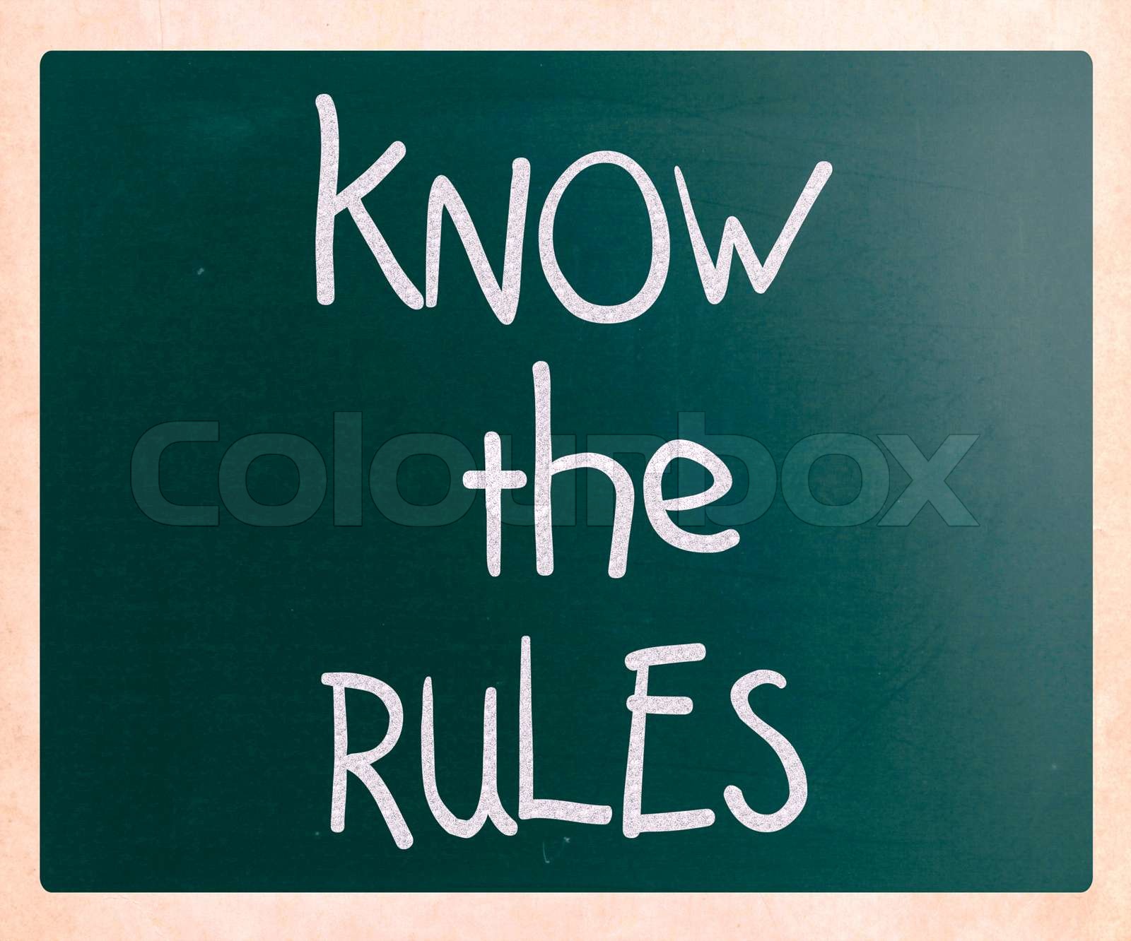 " Kennen Sie die Regeln " handschriftlich mit weißer Kreide auf eine ...
