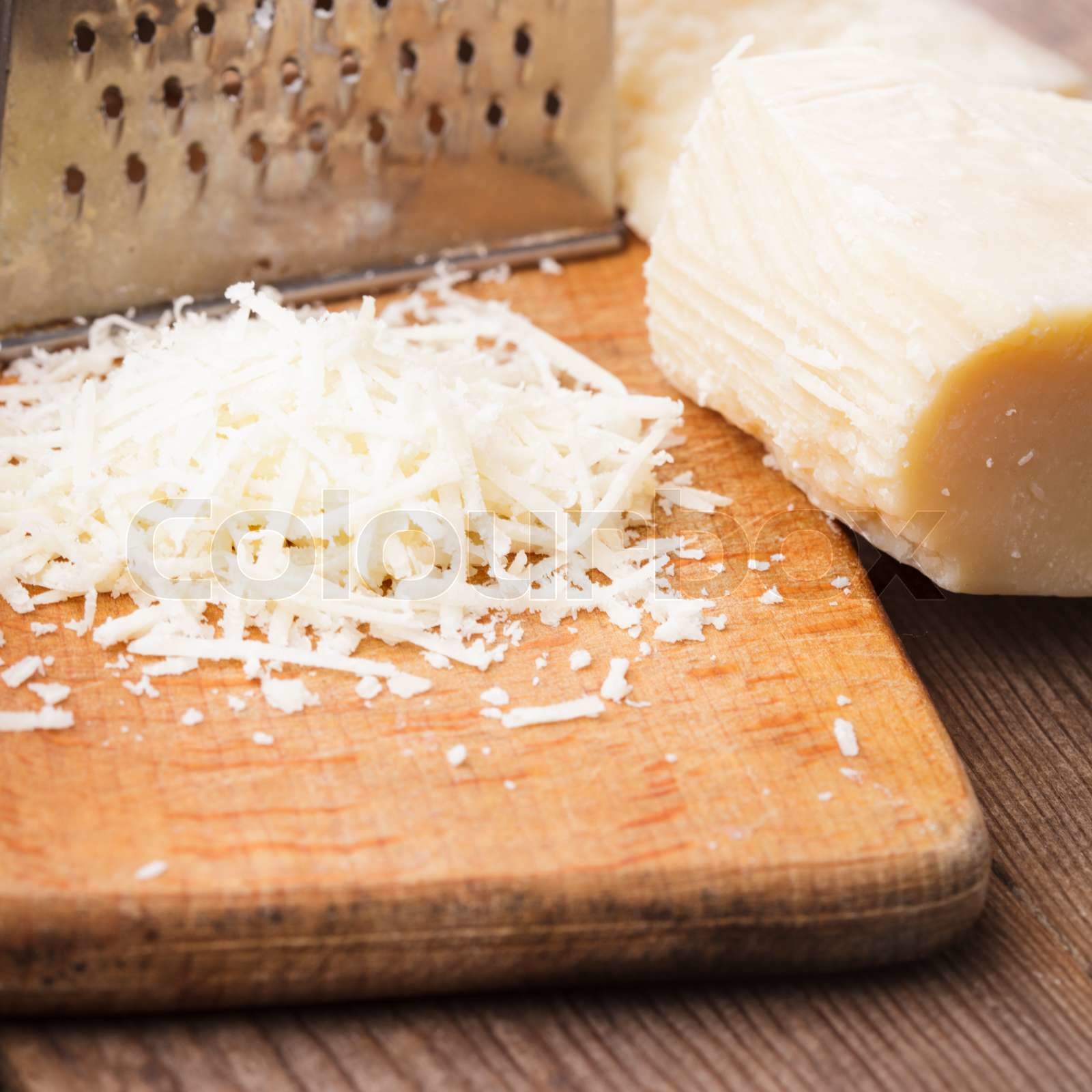 Geriebener Parmesan | Stock Bild | Colourbox