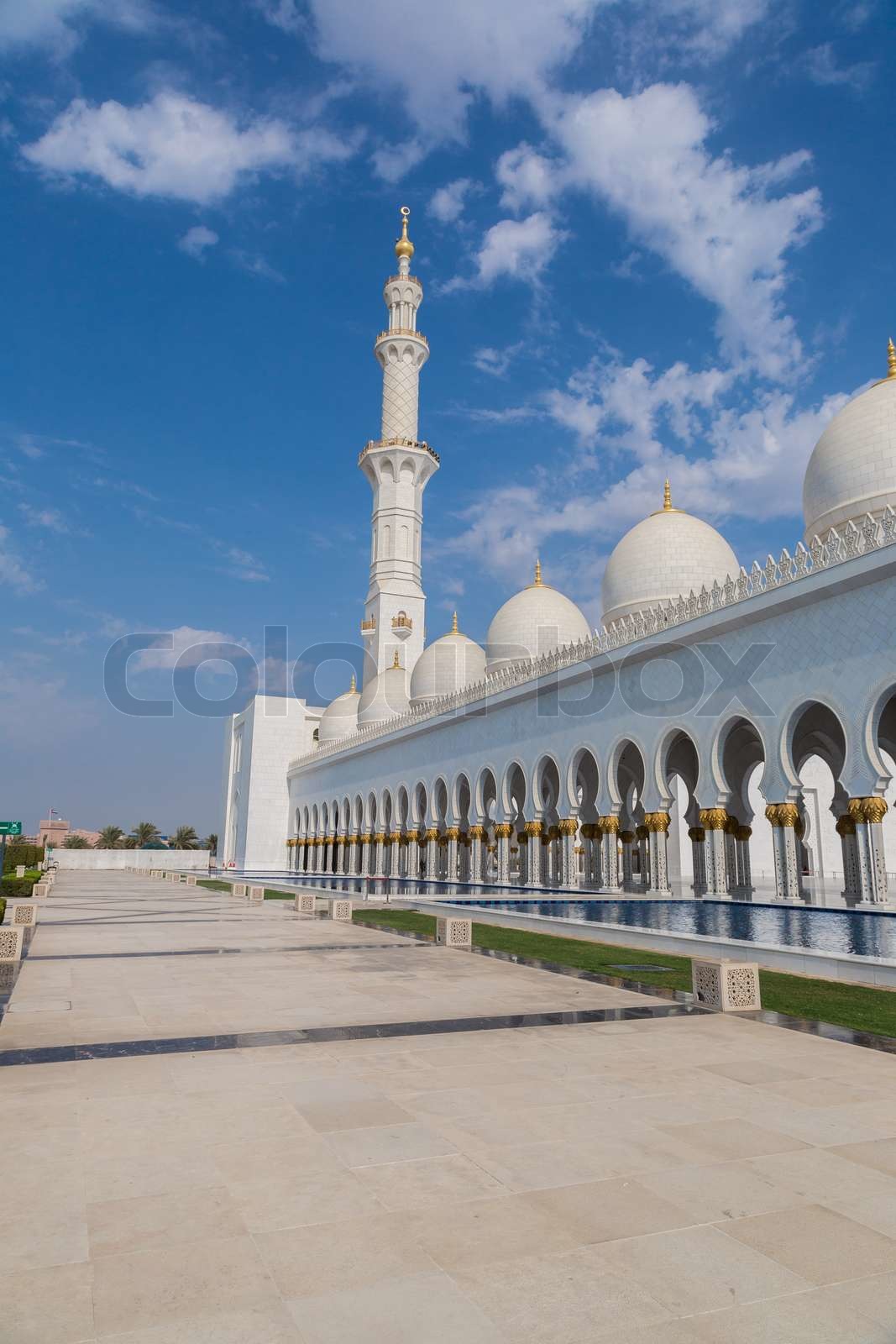 Abu Dhabi Sheikh Zayed Moschee Weiß | Stock Bild | Colourbox