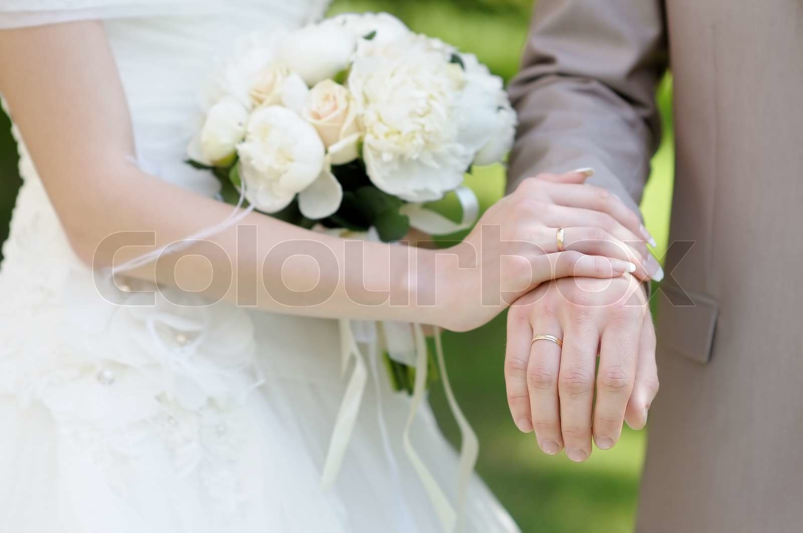 arme, ehering, ehemann | Stock Bild | Colourbox