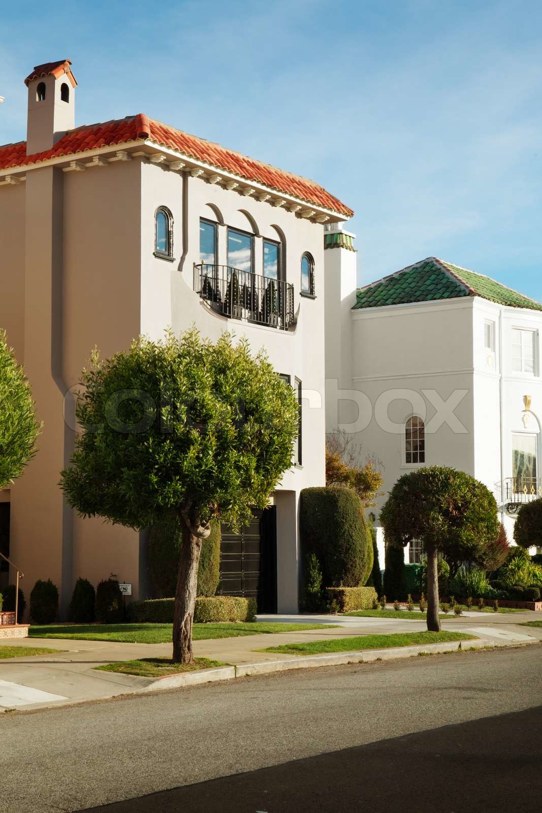 Haus | Stock Bild | Colourbox