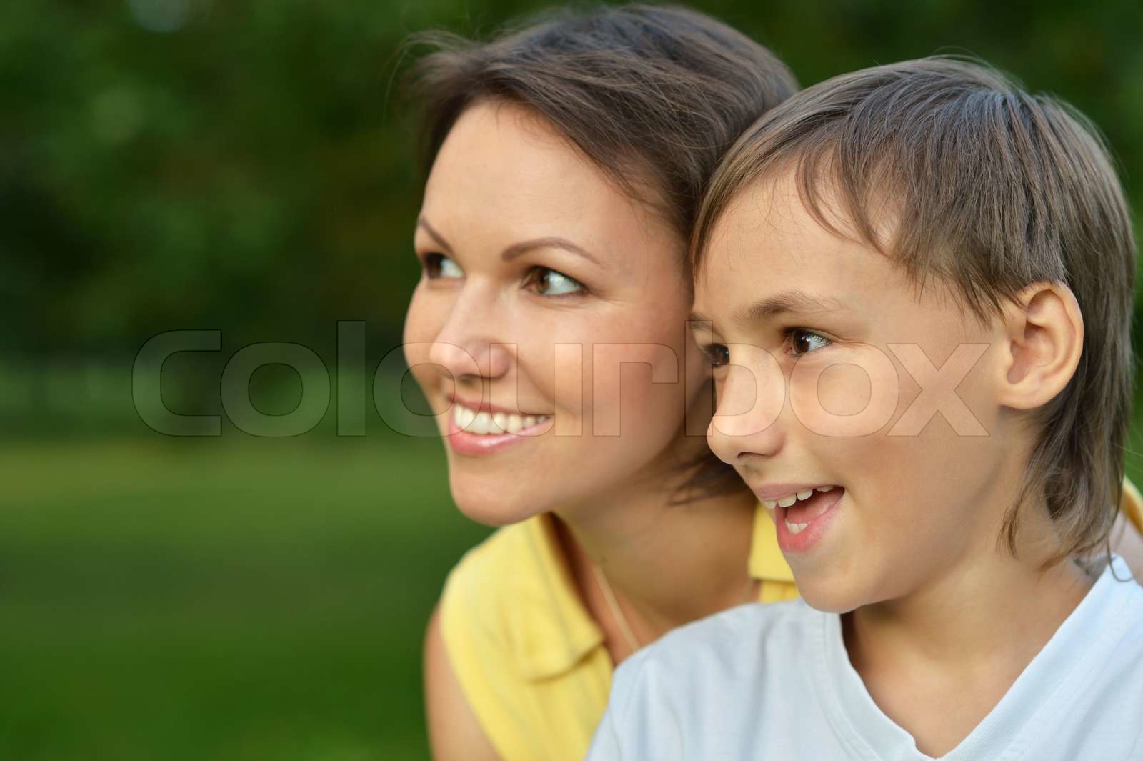 Mutter mit ihrem Sohn | Stock Bild | Colourbox