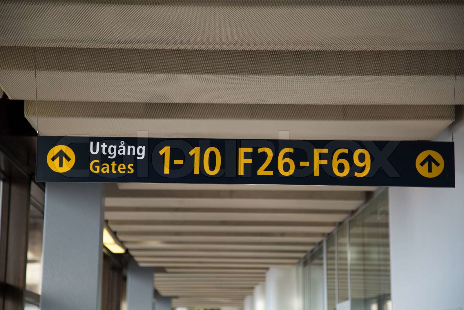 To gates sign | Stock image | Colourbox