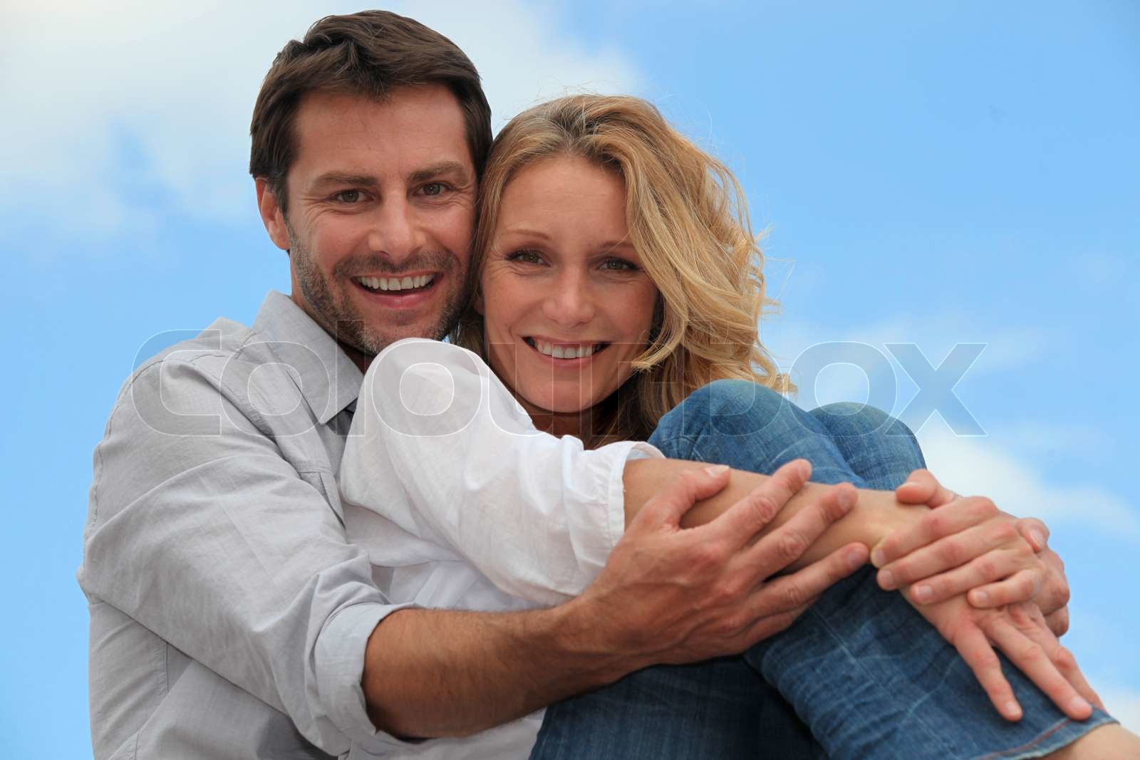 paar SA einander umarmen | Stock Bild | Colourbox