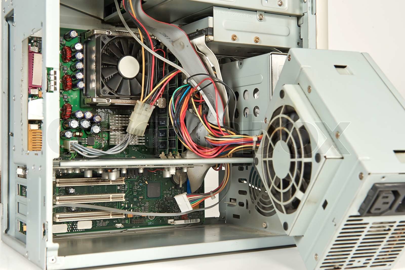 alten Computer geöffnet | Stock Bild | Colourbox