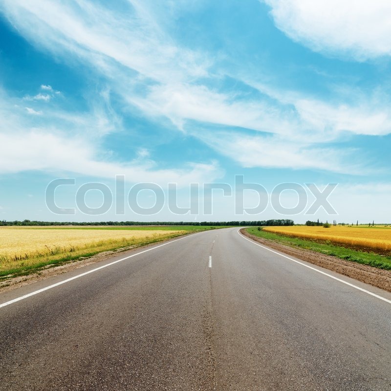 Asphaltierte Straße bis zum Horizont ... | Stock Bild | Colourbox