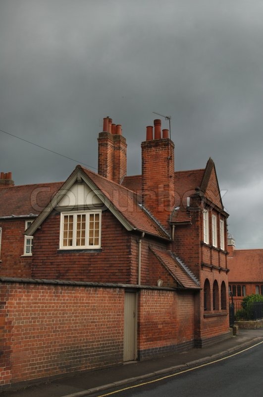 Land mursten hus ved vejen | Stock foto | Colourbox