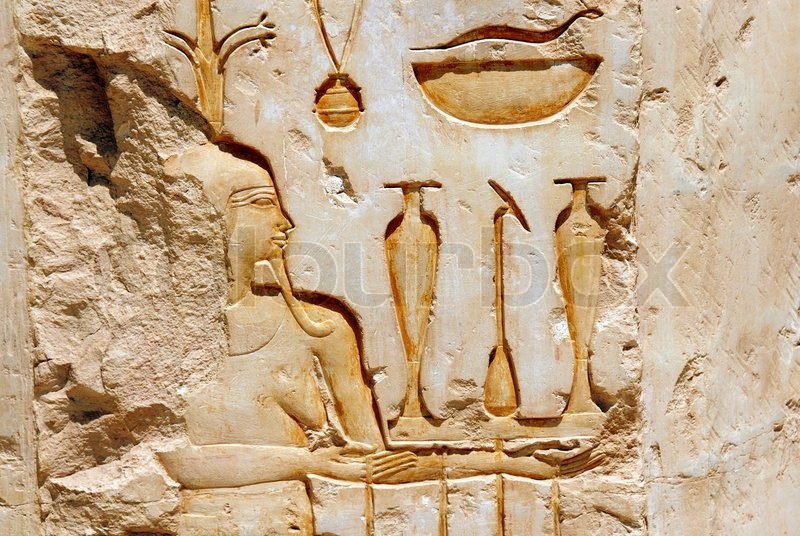 Egyptiske hieroglyffer på kalksten ... | Stock foto | Colourbox