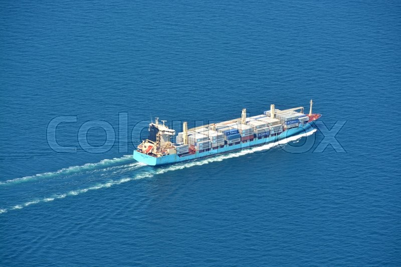 Mærsk containerskib i de indre danske ... | Stock foto | Colourbox