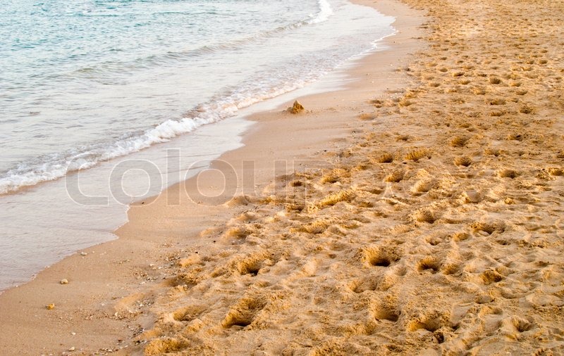 Bild von einem Strand und Meer | Stock Bild | Colourbox