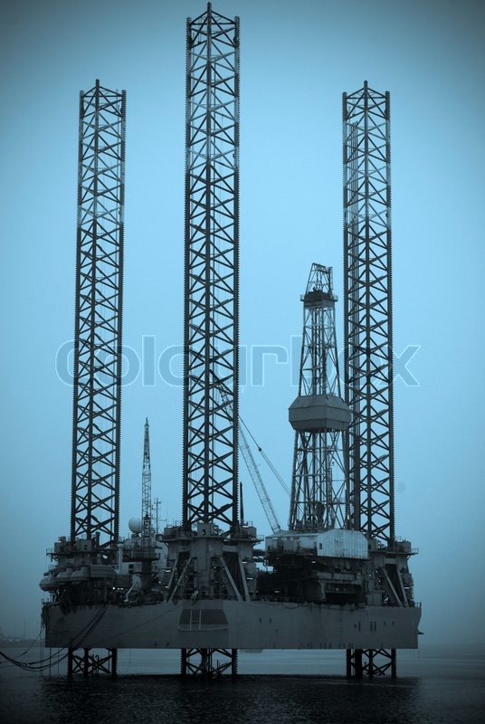 Dansk boreplatform tæt på Esbjerg Havn ... | Stock foto | Colourbox