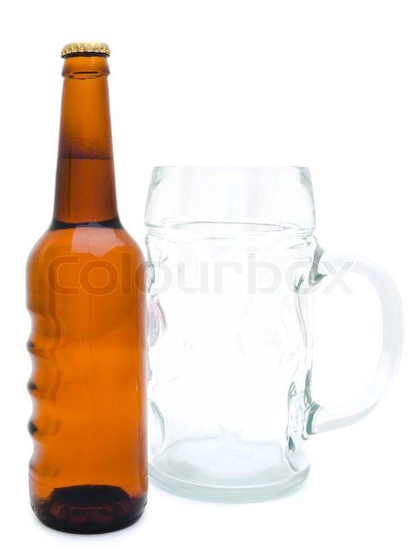 Single Flasche Bier und Glas vor dem ... | Stock Bild | Colourbox