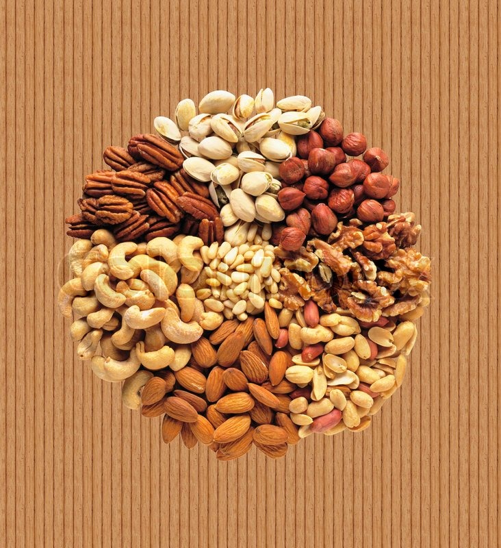 Verschiedene Arten von Nüssen auf ... | Stock Bild | Colourbox