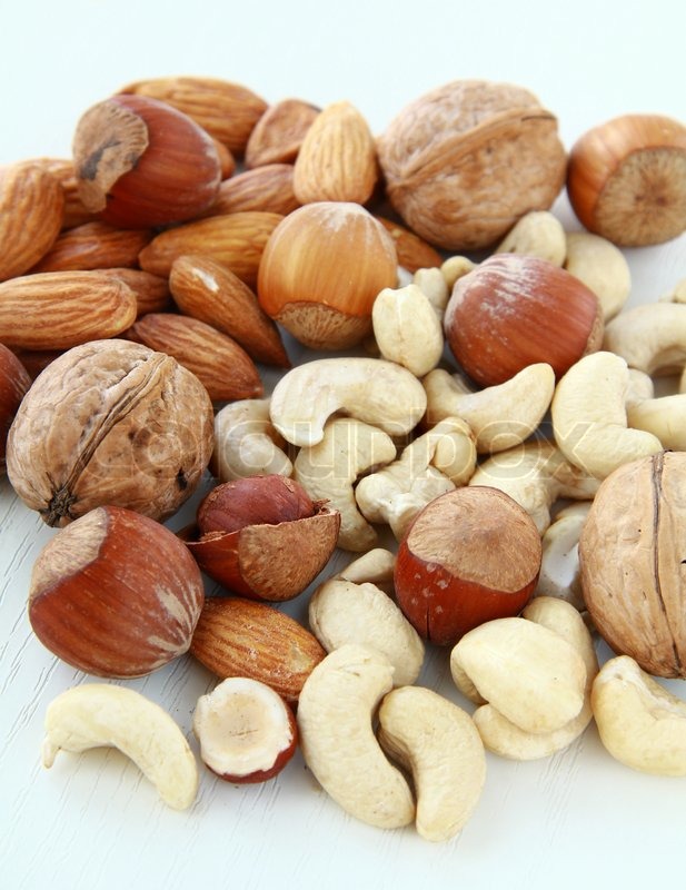 Mix Nüsse - Mandeln, Cashew- Nüsse ... | Stock Bild | Colourbox