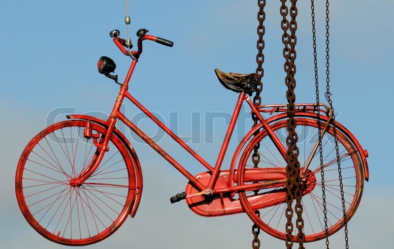 Cykel i luften | Stock foto | Colourbox