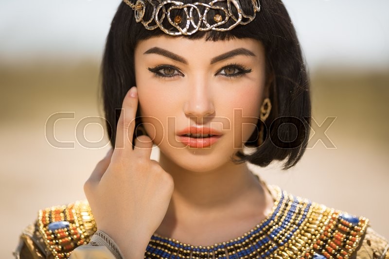 Egyptian Queen Cleopatra Make Up