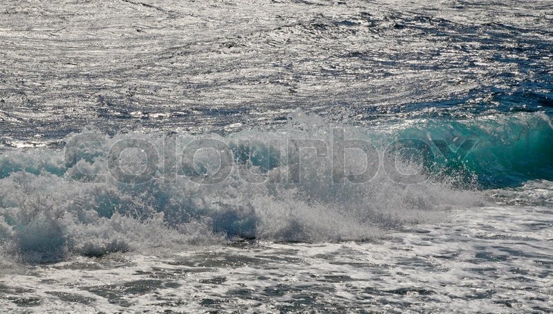 Schwere Wellen der stürmischen See | Stock Bild | Colourbox