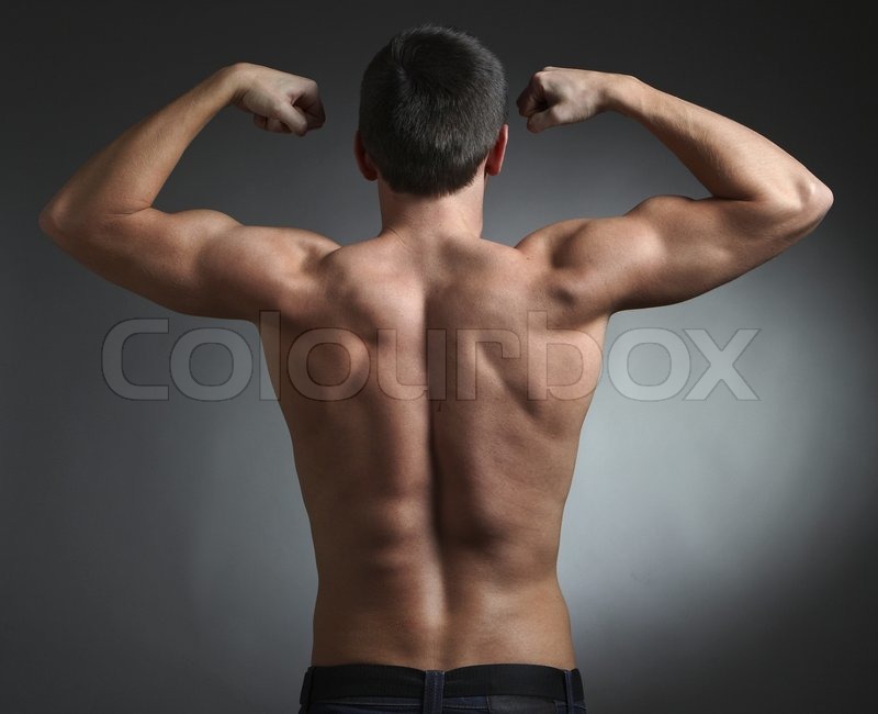 Jungen muskulösen Mann | Stock Bild | Colourbox