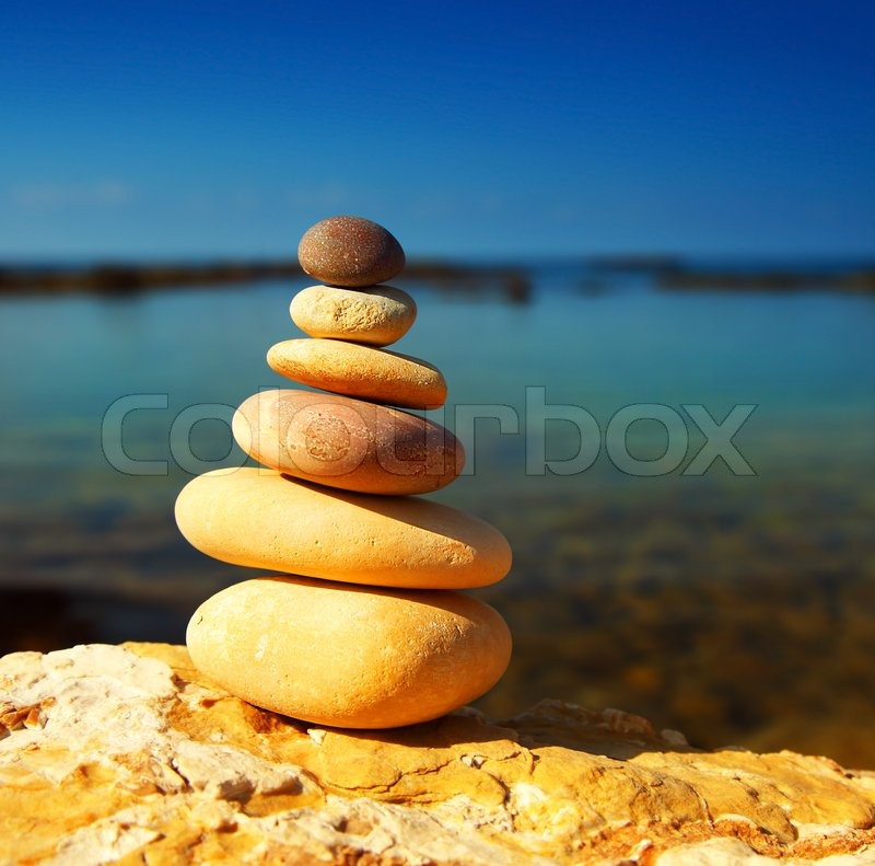 Zen Spa Balance Steine, über blau ... | Stock Bild | Colourbox