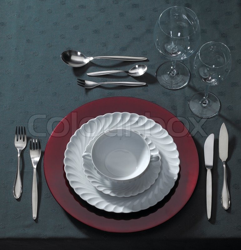 Festliches Gedeck und Kerzenlicht | Stock Bild | Colourbox