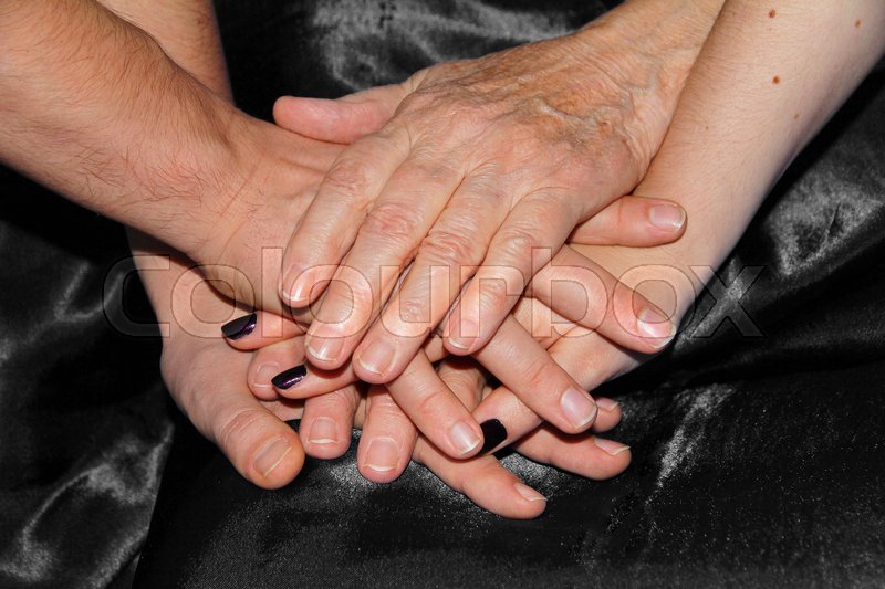 Alt und Jung - Hände aus verschiedenen ... | Stock Bild | Colourbox