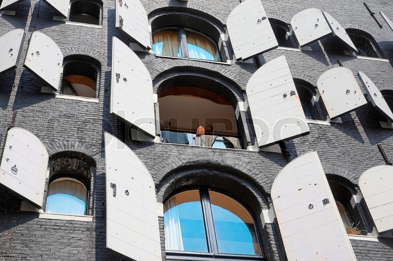 Vinduer og med hvide skodder i Amsterdam | Stock foto | Colourbox